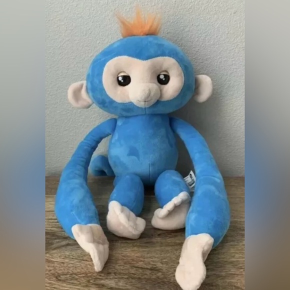 Toys | 16 Fingerlings Hugs Baby Monkey Boris Interactive Plush Softies ...